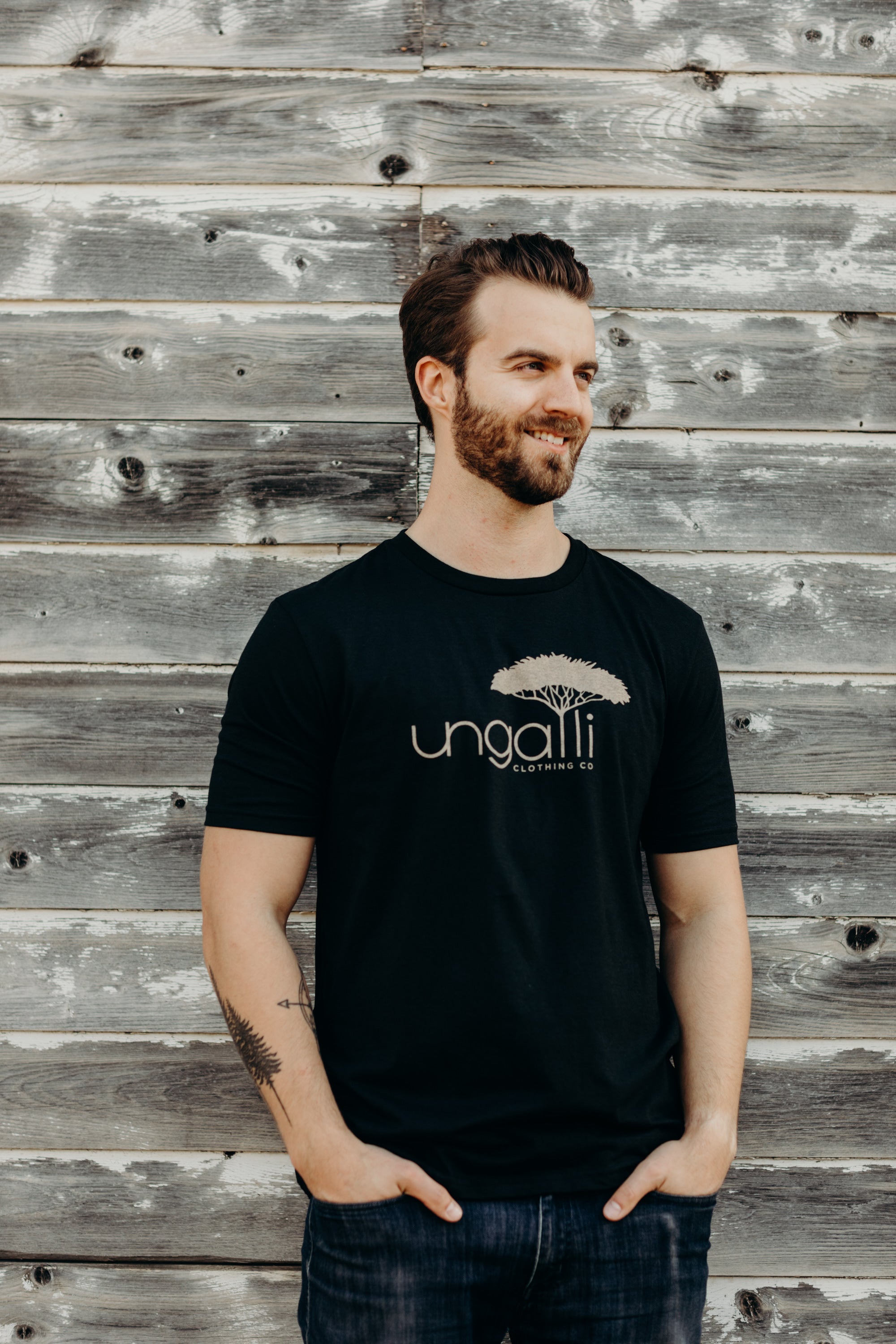 Men's Classic Logo Tee – Ungalli Clothing Co.
